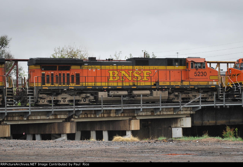 BNSF 5230